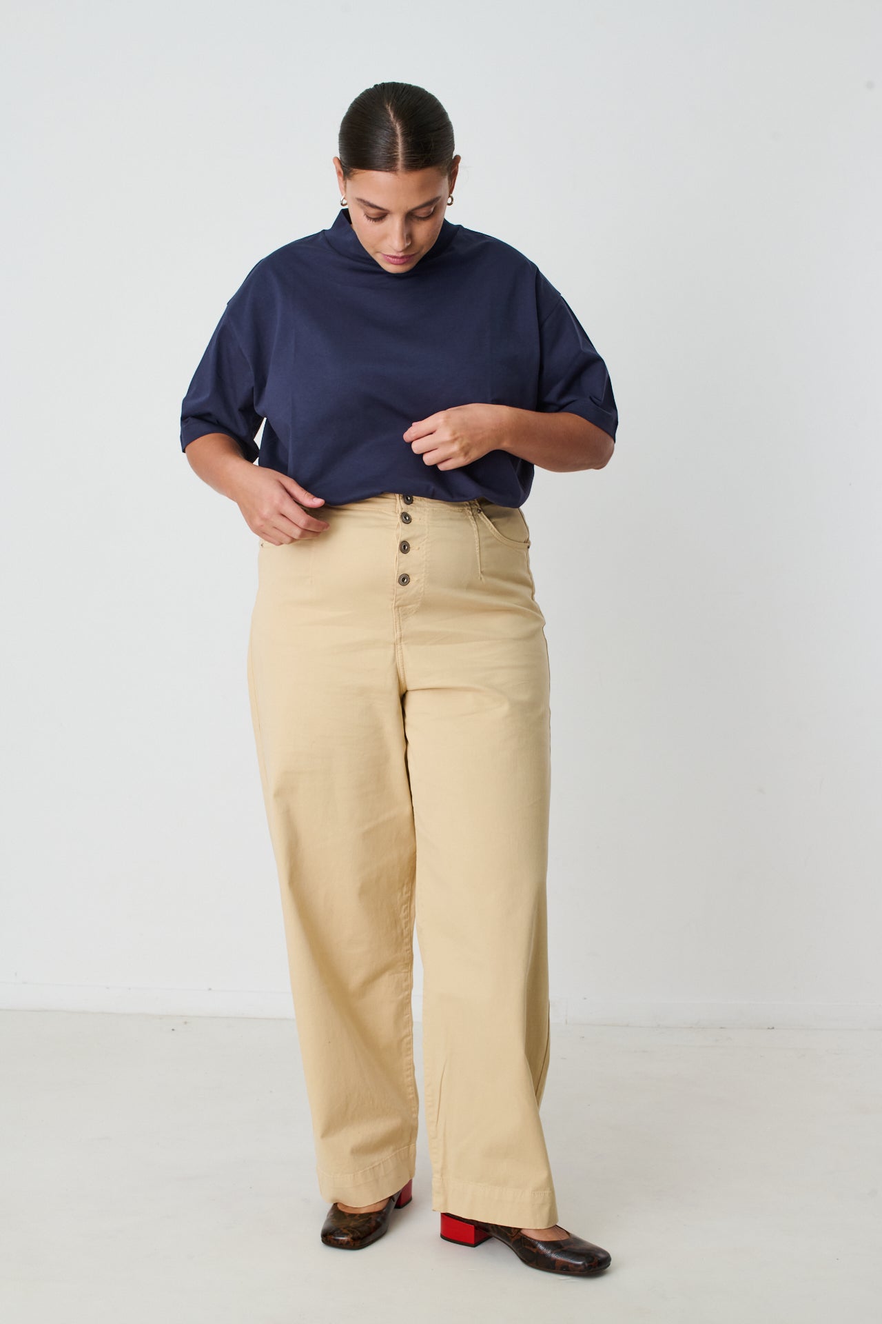 SAND BUTLER PANTS - Comme Il Faut